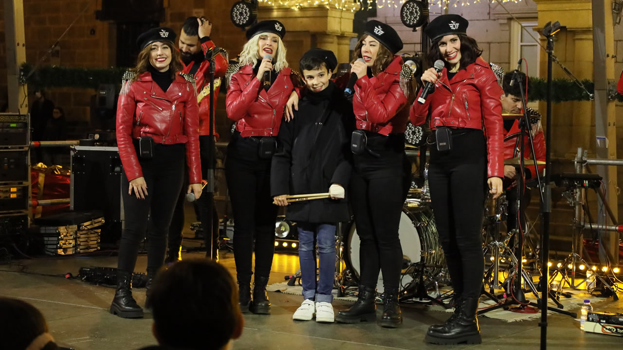 Fotos del concierto de Broken Peach en la Plaza Mayor de Ourense